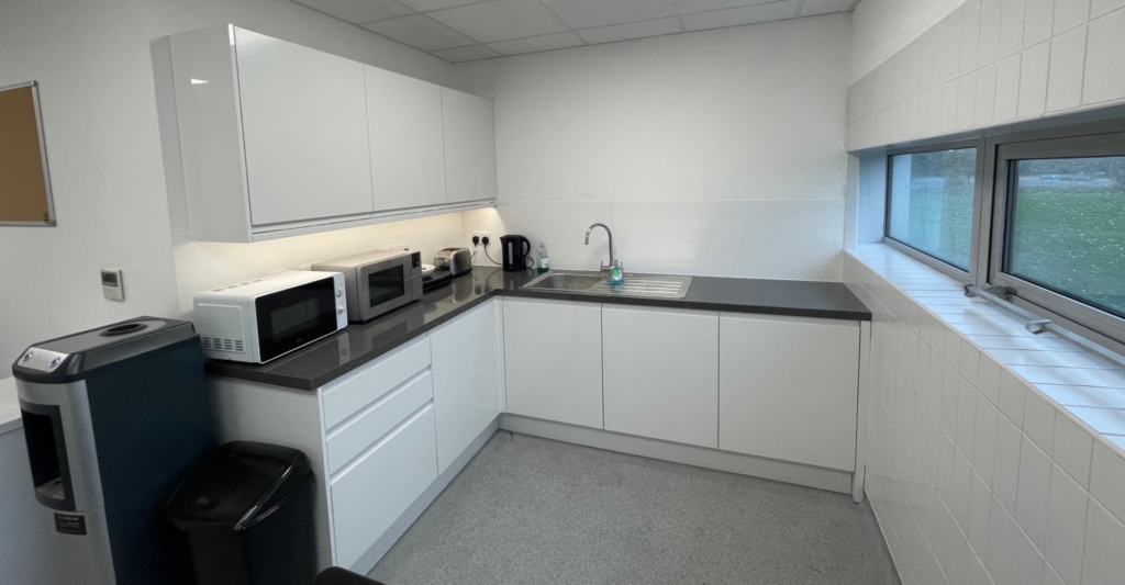 Berry BMW, Cobham - BB Contracts